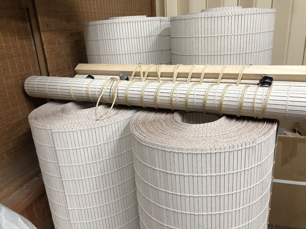 Fabrication de stores en bois à Nîmes - Stores à lames vénitiens